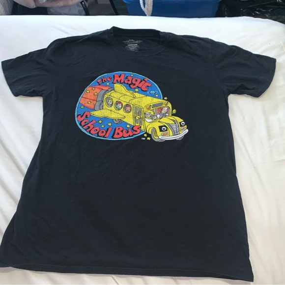 The Magic School Bus | Shirts | The Magic School Bus Black Tshirt ...